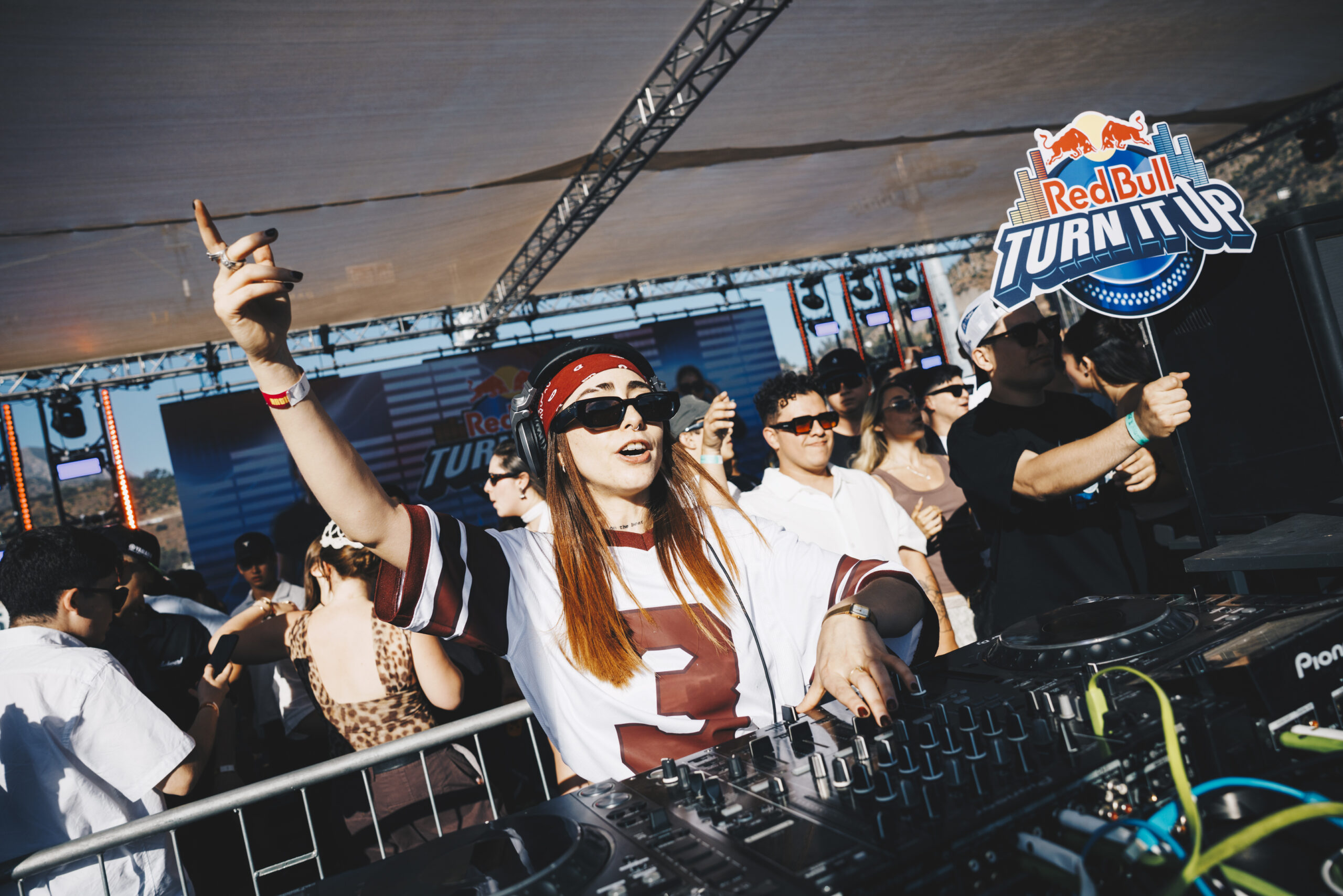 DJ Barbara Urrutia se corona campeona de la competencia que reunió los ...